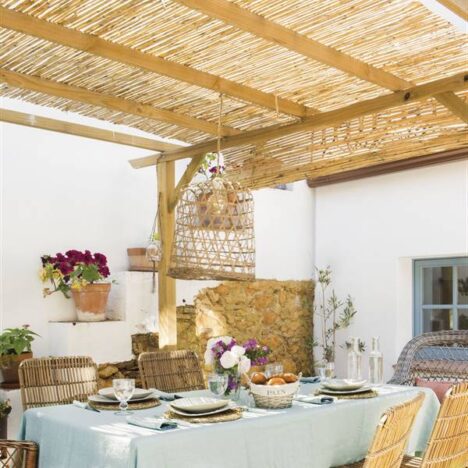 Terrazas con pérgolas. - TERRAZAS CASA